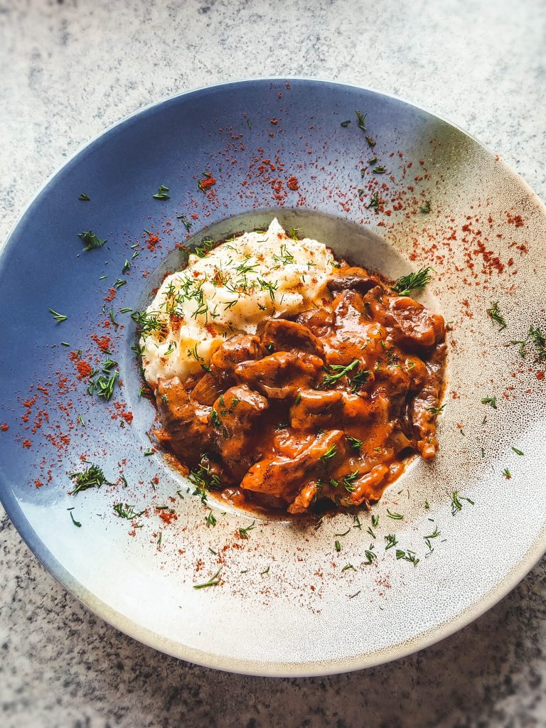 Befstrogenas (Beef Stroganoff) – GoGrill.LT